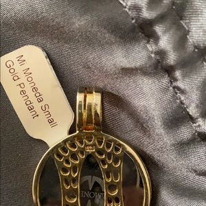mi moneda | Jewelry | Mi Moneda Gold Pendant With Coin Size Small Nwt ...